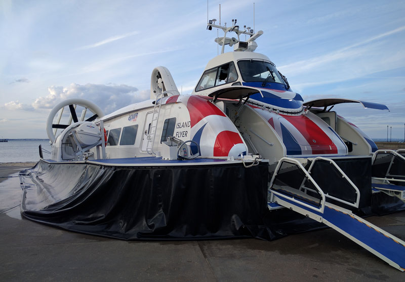 Watch the hovercraft – FreeWight